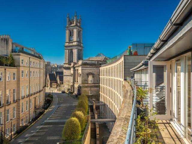 2 bedroom penthouse for sale in 27/12 Fettes Row, Edinburgh, EH3