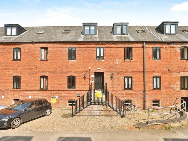 2 bedroom penthouse for sale