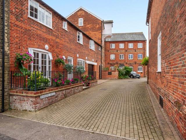2 bedroom penthouse for sale