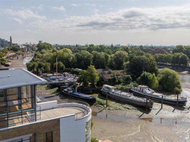 2 bedroom penthouse for sale
