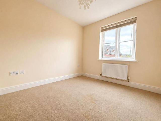 2 bedroom penthouse to rent