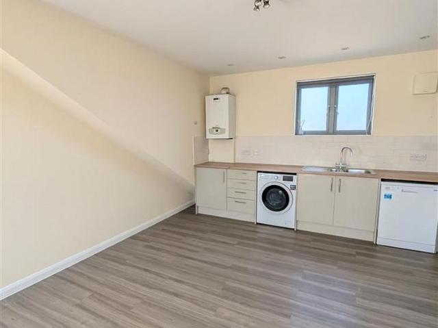 2 bedroom penthouse to rent