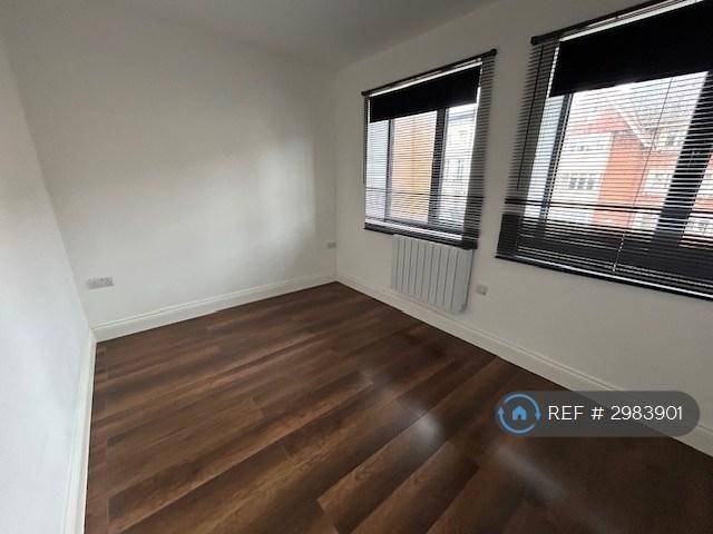 2 bedroom penthouse to rent