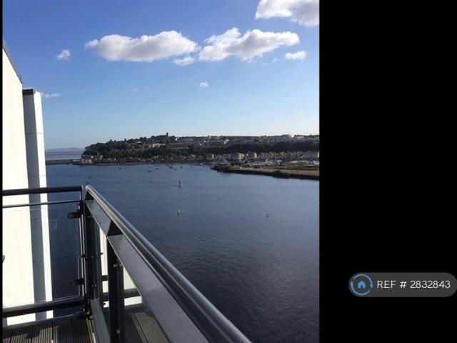2 bedroom penthouse to rent