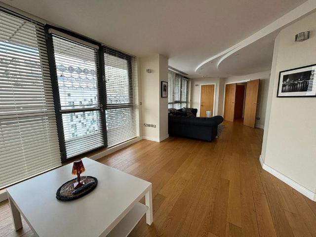 2 bedroom penthouse to rent