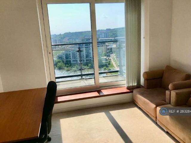 2 bedroom penthouse to rent