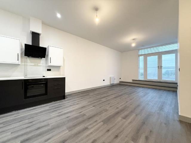 2 bedroom penthouse to rent