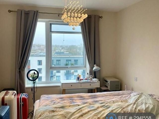 2 bedroom penthouse to rent