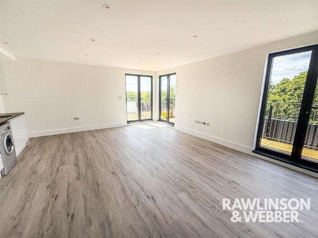 2 bedroom penthouse to rent