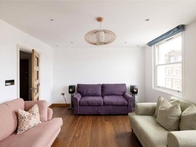 2 bedroom penthouse to rent