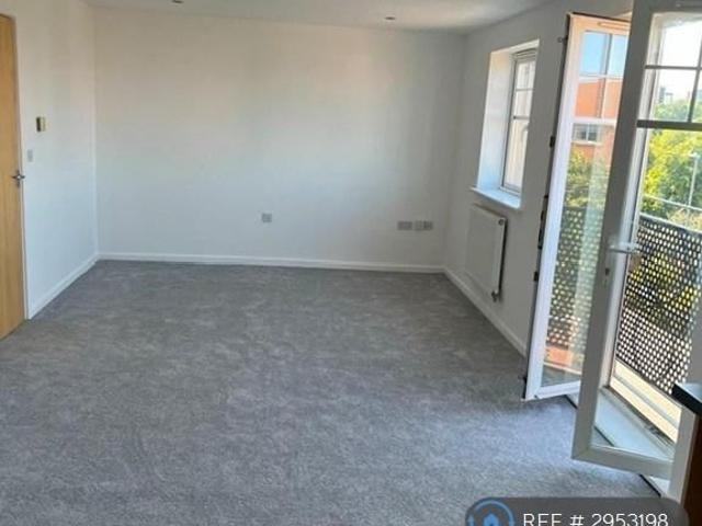 2 bedroom penthouse to rent