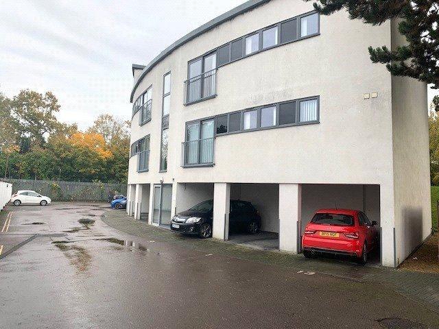 2 bedroom penthouse to rent