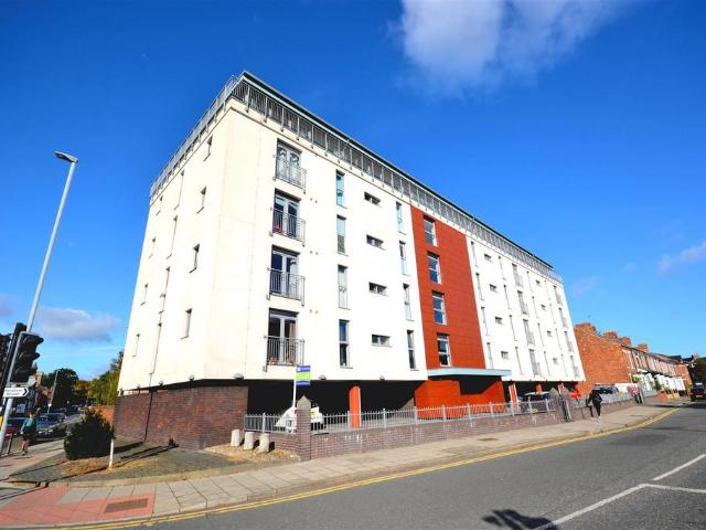 2 bedroom penthouse to rent