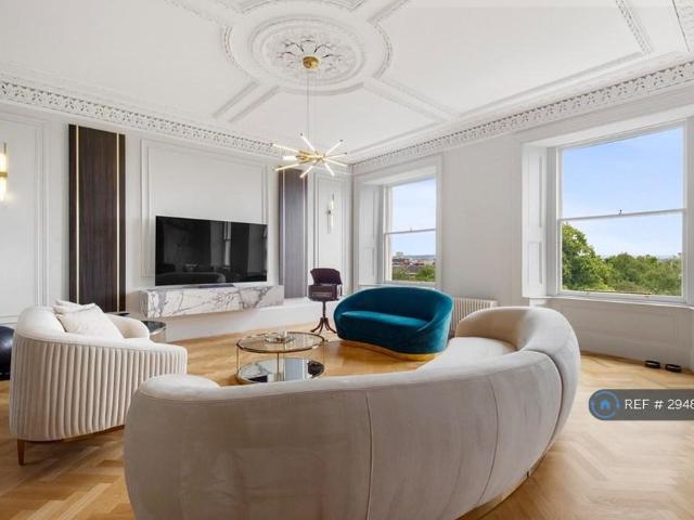 2 bedroom penthouse to rent