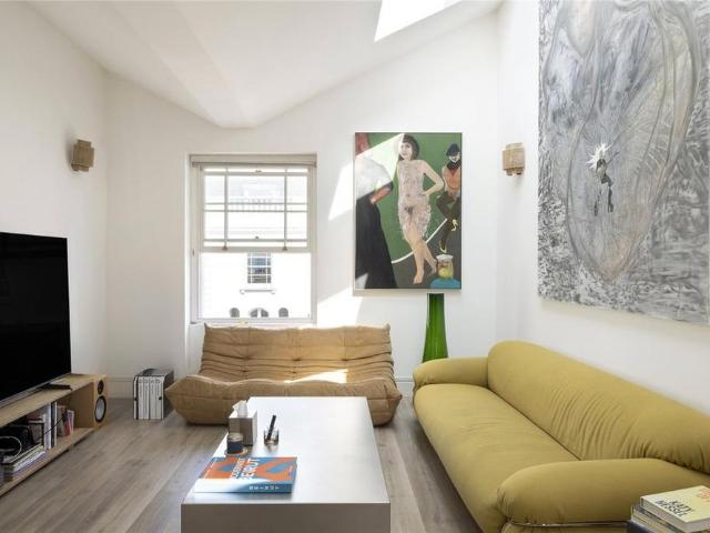 2 bedroom penthouse to rent