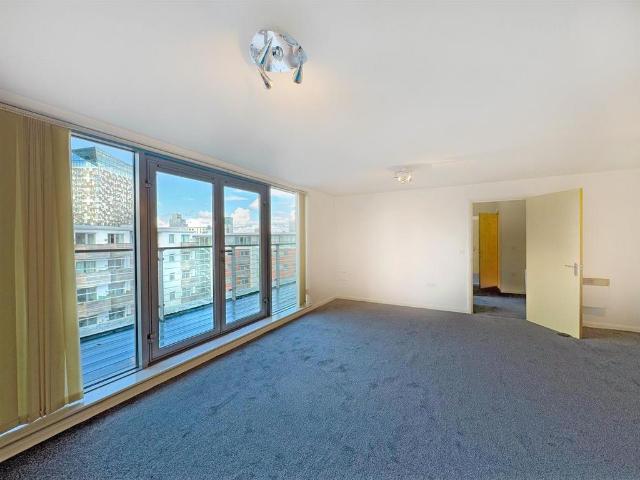 2 bedroom penthouse to rent