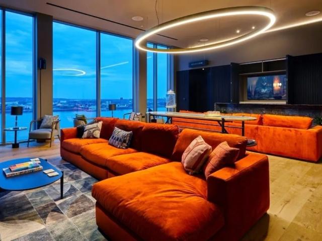 2 bedroom penthouse to rent