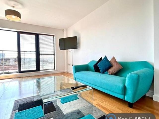 2 bedroom penthouse to rent