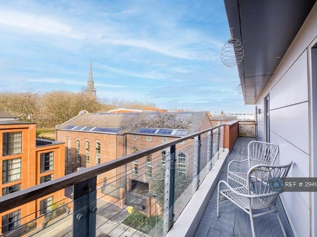 2 bedroom penthouse to rent