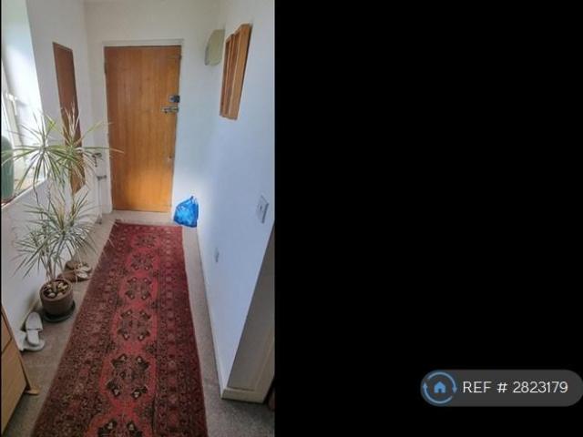 2 bedroom penthouse to rent