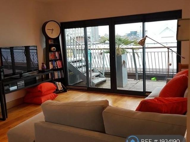 2 bedroom penthouse to rent