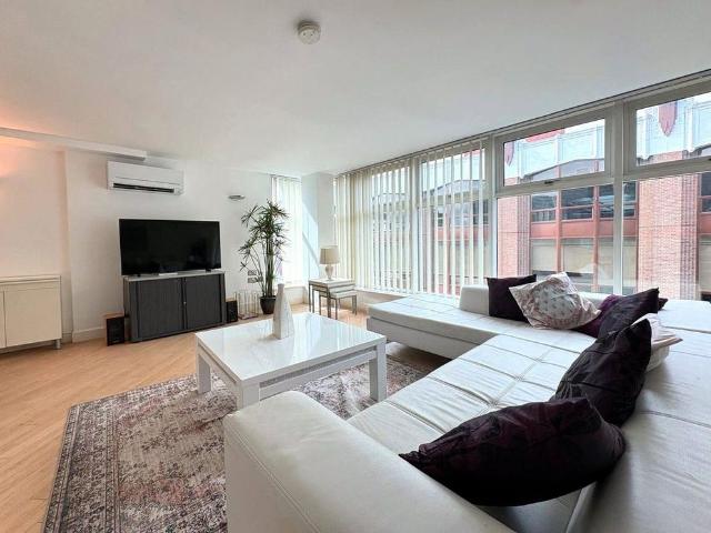 2 bedroom penthouse to rent