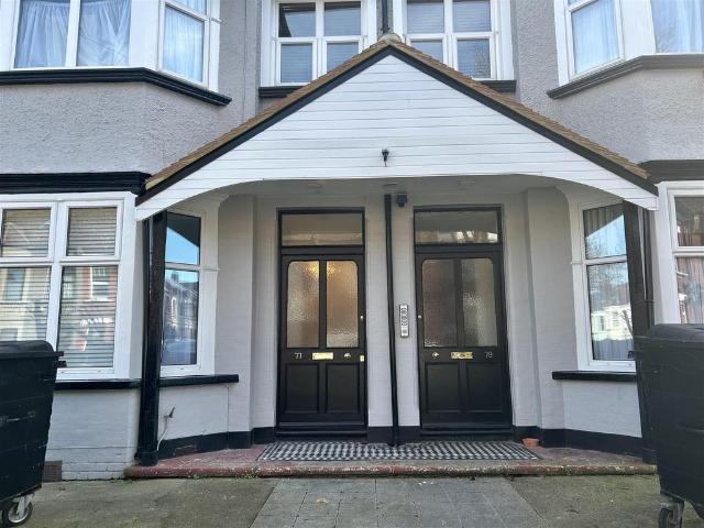 2 bedroom penthouse to rent