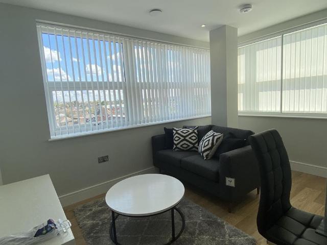 2 bedroom penthouse to rent