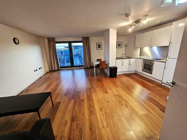 2 bedroom penthouse to rent
