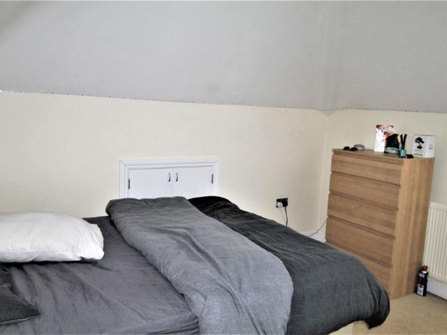 2 bedroom Penthouse to rent