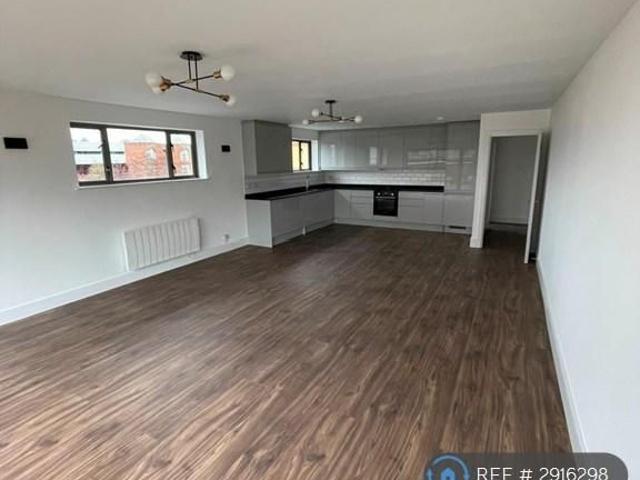2 bedroom penthouse to rent
