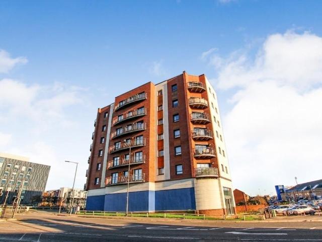 2 bedroom penthouse to rent
