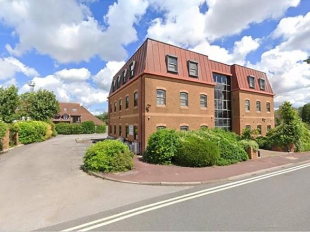 2 bedroom penthouse to rent