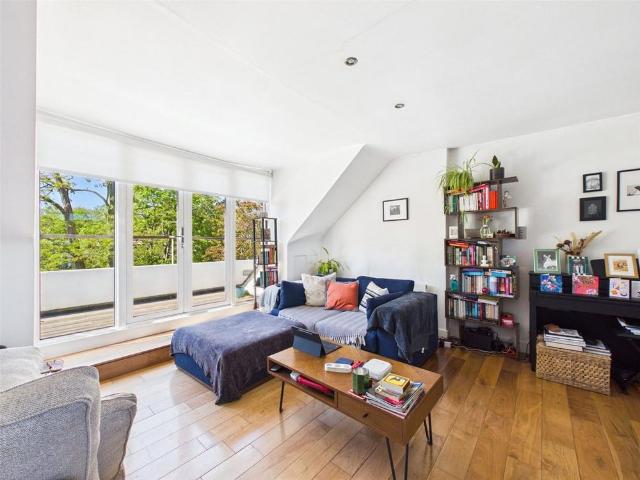 2 bedroom penthouse to rent