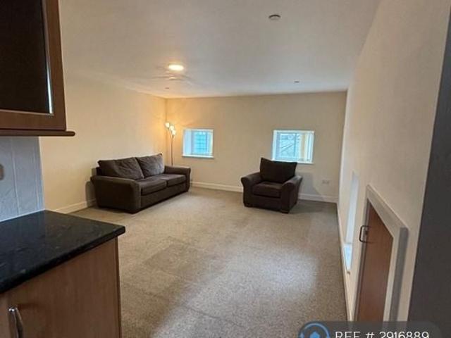 2 bedroom penthouse to rent