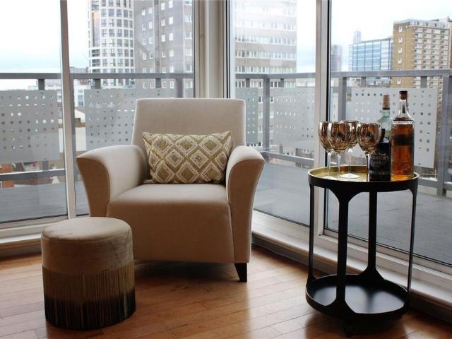 2 bedroom penthouse to rent