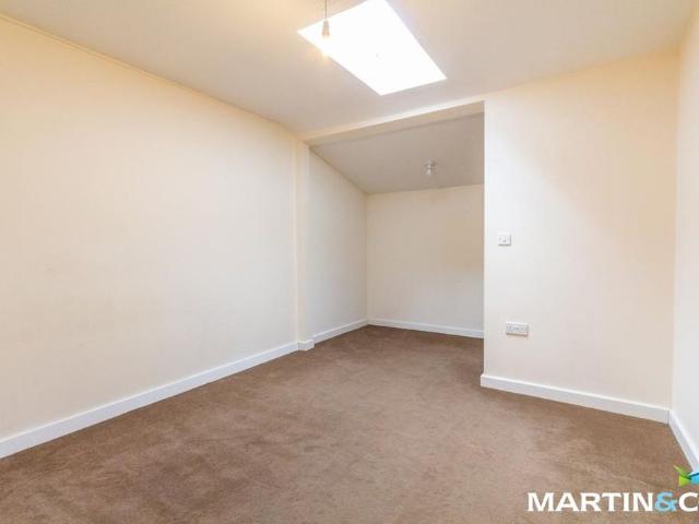 2 bedroom penthouse to rent