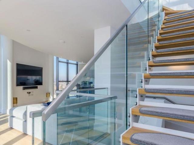 2 bedroom penthouse to rent