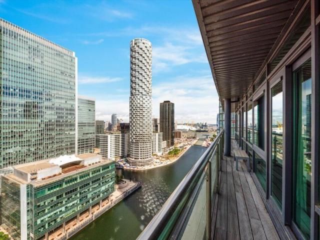 2 bedroom penthouse to rent