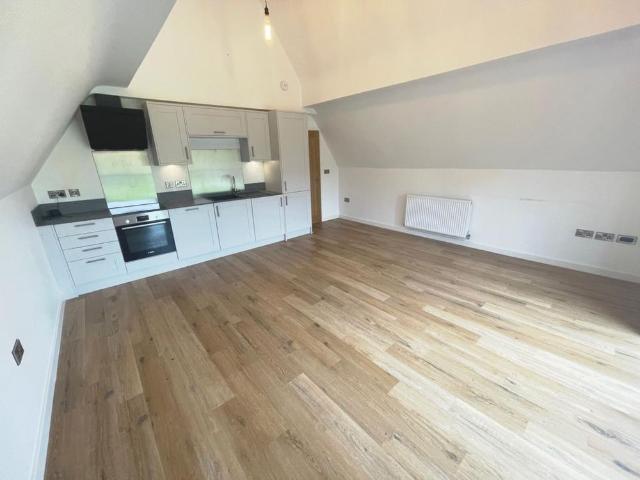2 bedroom penthouse to rent