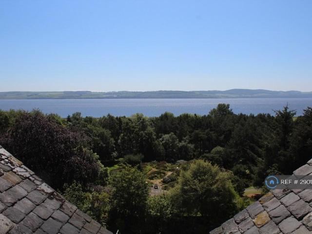 2 bedroom penthouse to rent