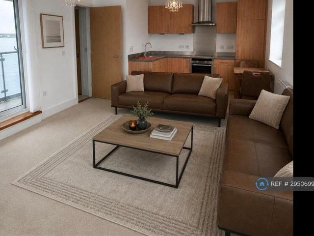 2 bedroom penthouse to rent