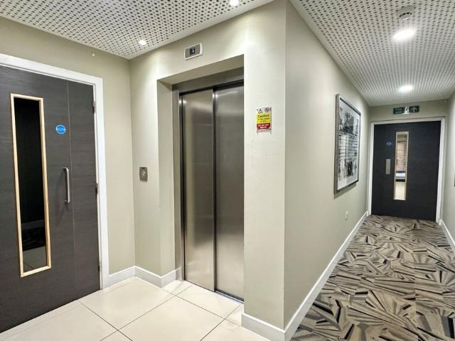 2 bedroom penthouse to rent