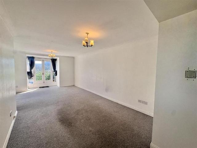 2 bedroom penthouse to rent