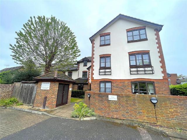 2 bedroom penthouse to rent