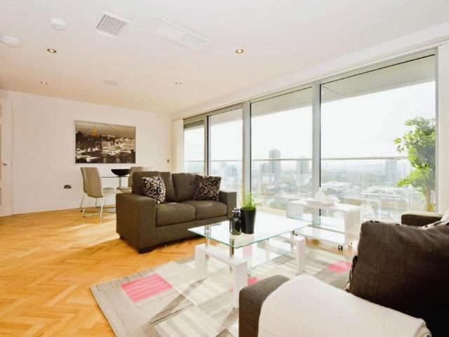 2 bedroom penthouse to rent