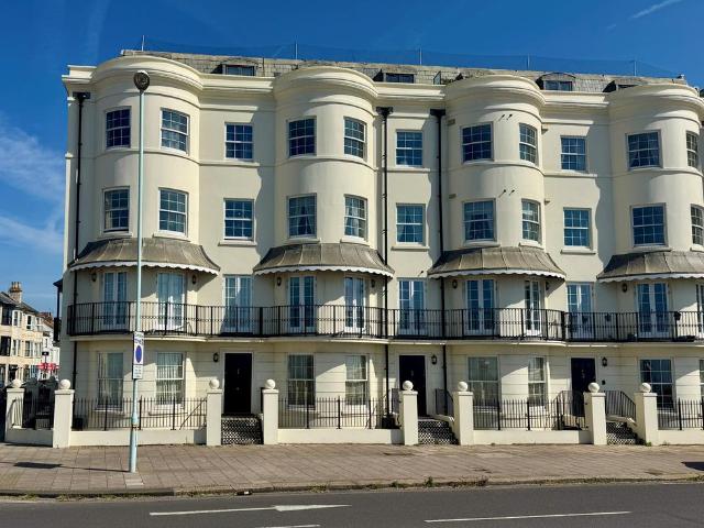 2 bedroom penthouse to rent