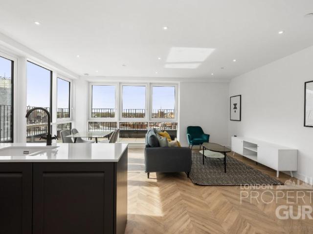 2 bedroom penthouse to rent