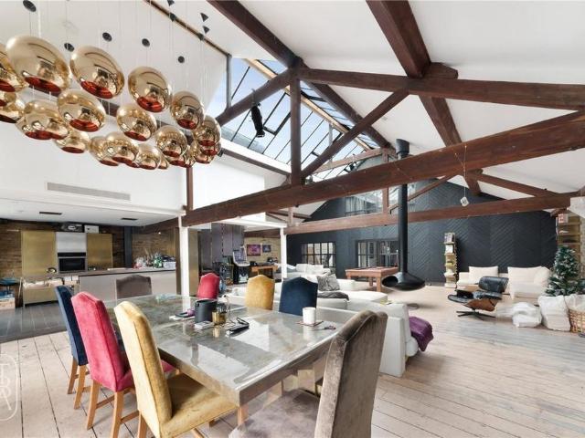 2 bedroom penthouse to rent