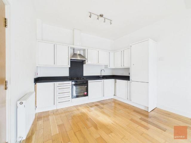 2 bedroom penthouse to rent
